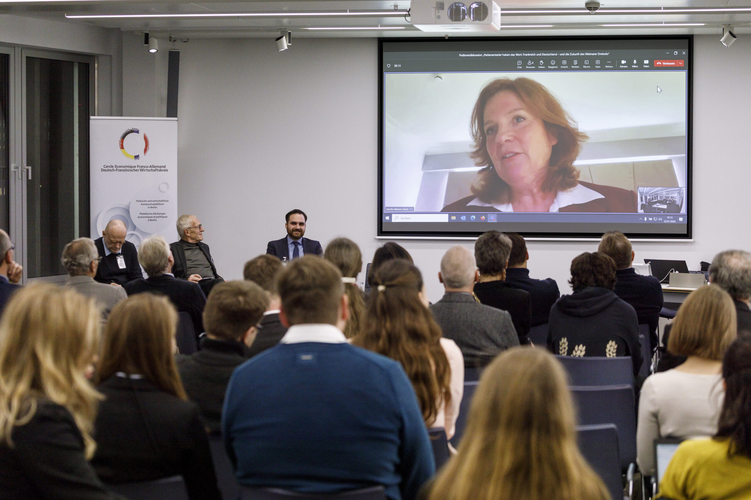 DFT24: La parole aux parlementaires : la France et L'Allemagne - et l ...